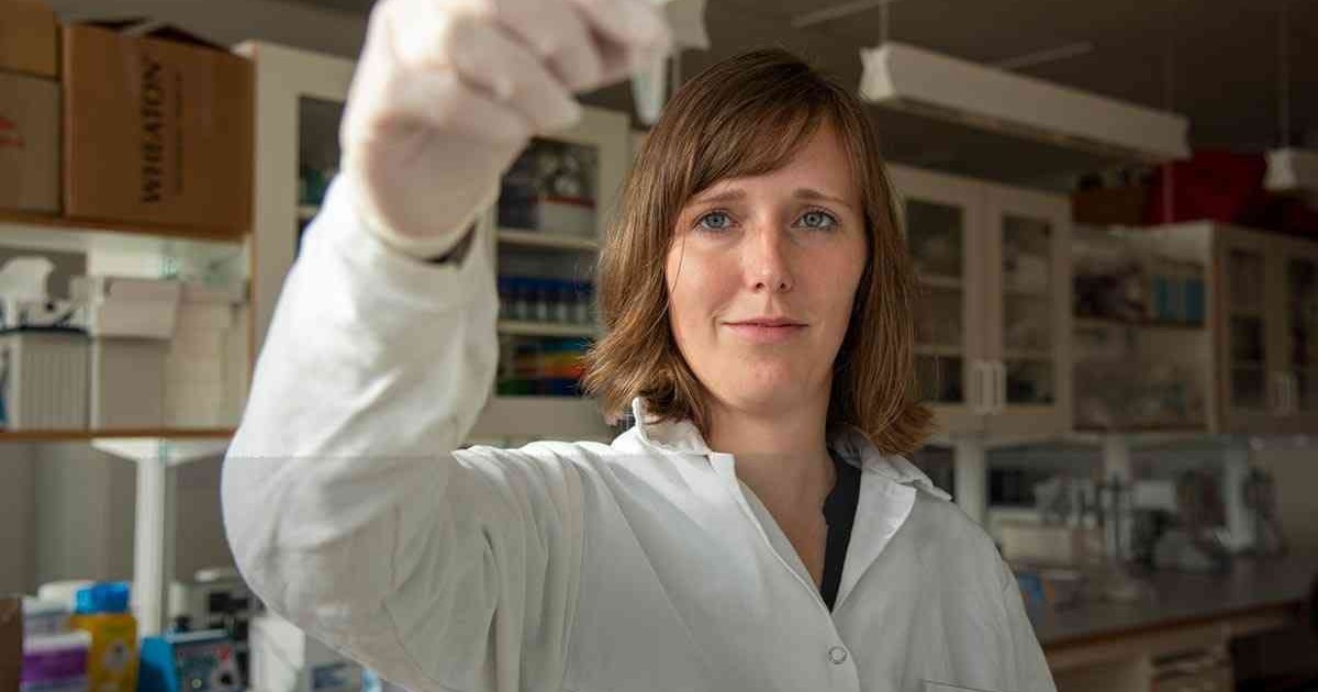 Använder hudceller och tarmprover för att förstå kopplingen mellan ...